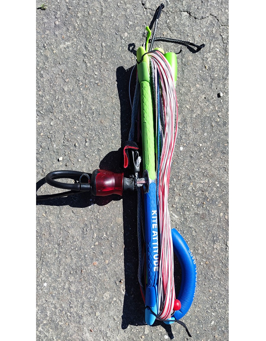 BARRE KITESURF KITE ATTITUDE UNIVERSELLE TOTEM VARIO OCCASION - KITESHOP.FR